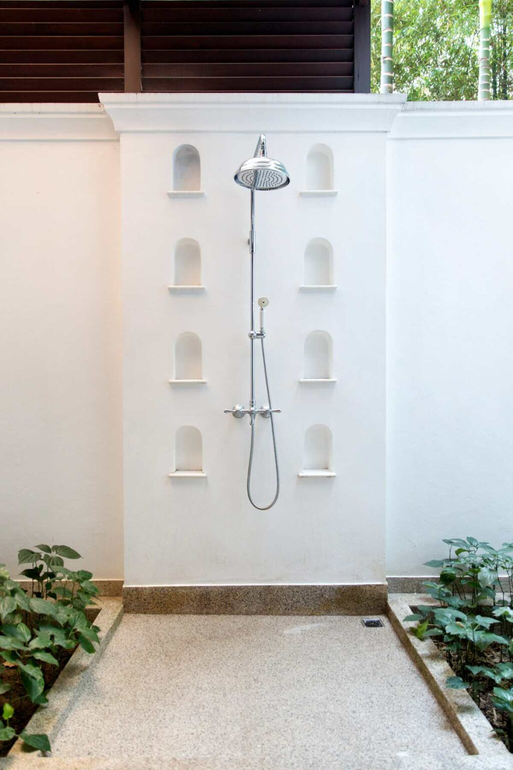 Refreshing Retreat: 5 Outdoor Shower Ideas for a Backyard Oasis - Home ...